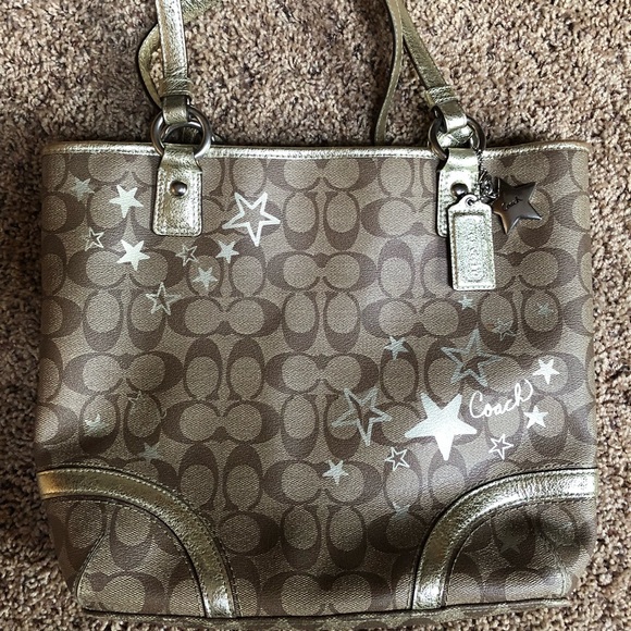 Coach | Bags | Coach Heritage Logo Tote | Poshmark